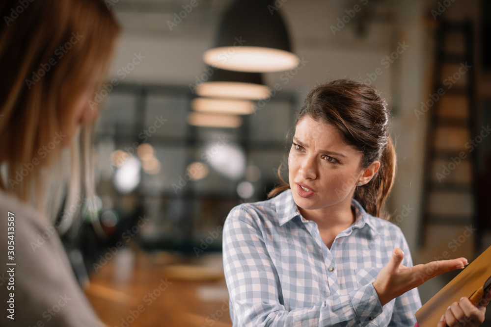 Colleagues arguing in office. Problem in team. Business people at ...