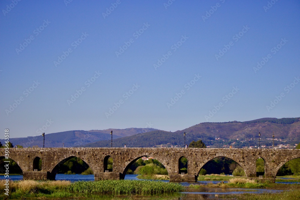 Ponte romana em Ponte de Lima, Portugal Stock 写真 | Adobe Stock