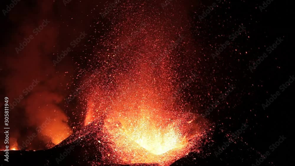 Vídeo do Stock: Lava Fountains Explosions Molten Fire Eruption Volcano ...