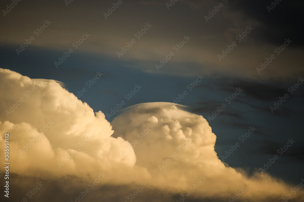 Cumulonimbus Calvus