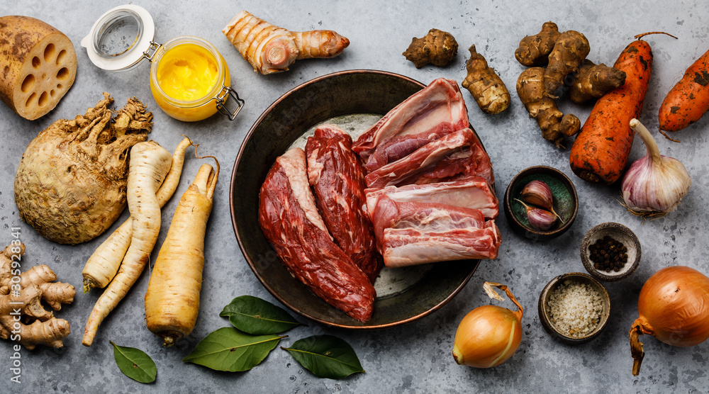 Ingredients for healthy eating Healing meat stew with 8 types of roots ...
