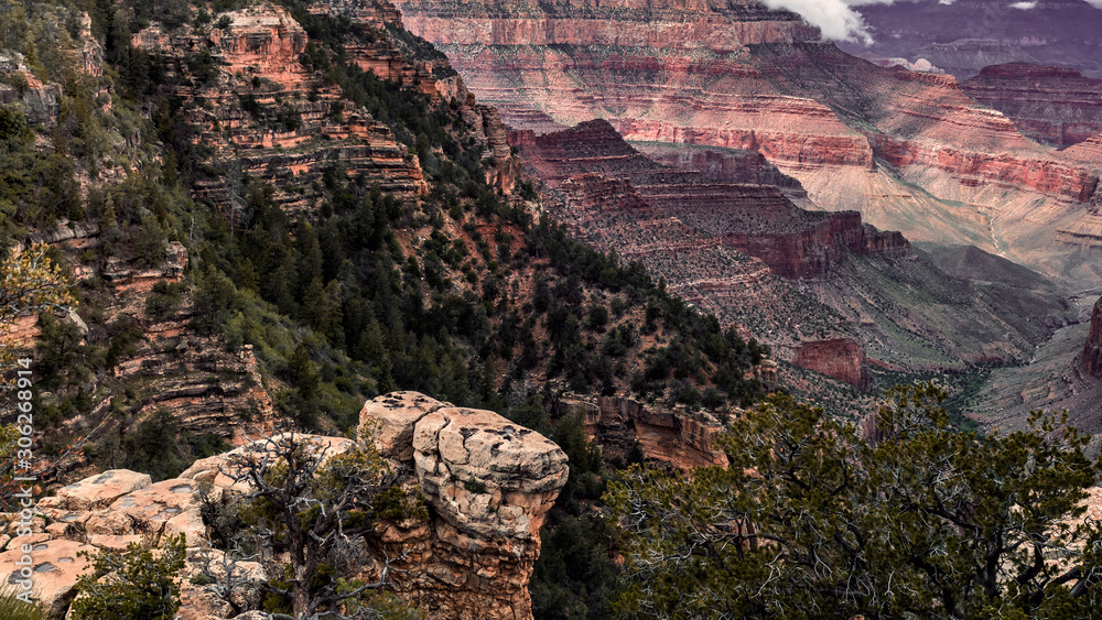 Closer look at of rock formations and striations at Grand Canyon ...