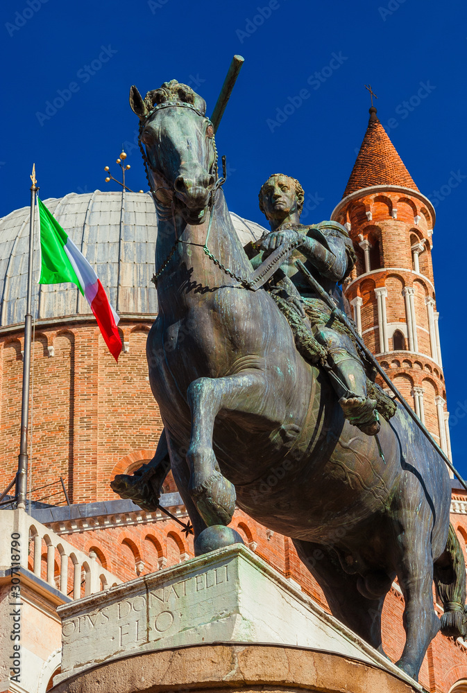 Gattamelata bronze equestrian statue in front of Basilica of Saint ...