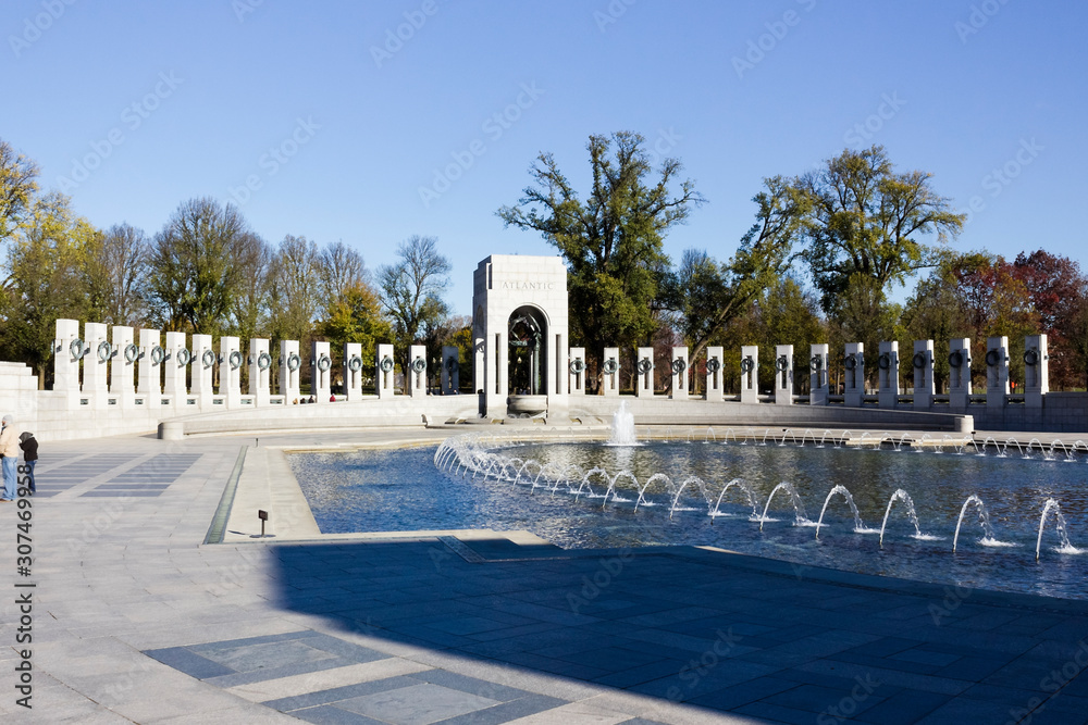 Fotka „View of the the granite pillars, Atlantic Pavilion & Rainbow ...