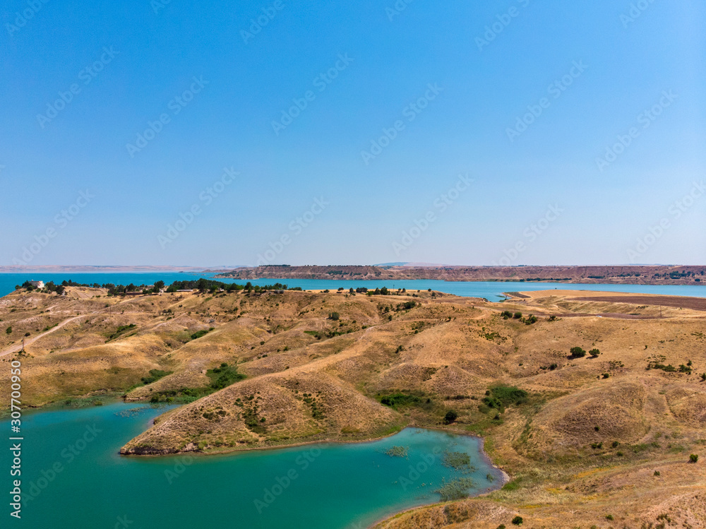 Foto de Aerial view of rural and agricultural areas south of Lokman in ...