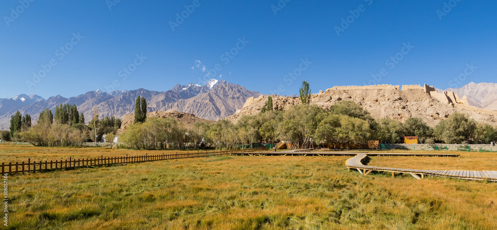 Tashkurgan, China - located 3.500m above the sea level, and last city ...