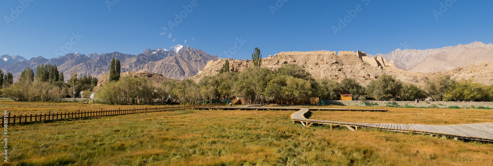 Tashkurgan, China - located 3.500m above the sea level, and last city ...