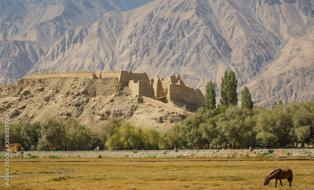 Tashkurgan, China - located 3.500m above the sea level, and last city ...
