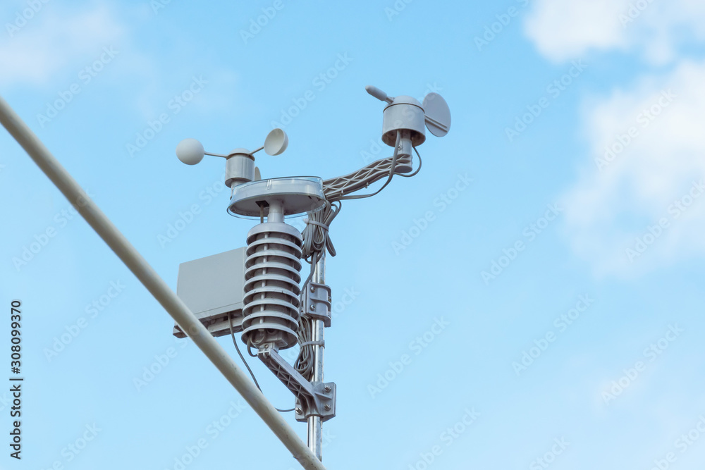 Weather station automatic measurement of weather parameters ...