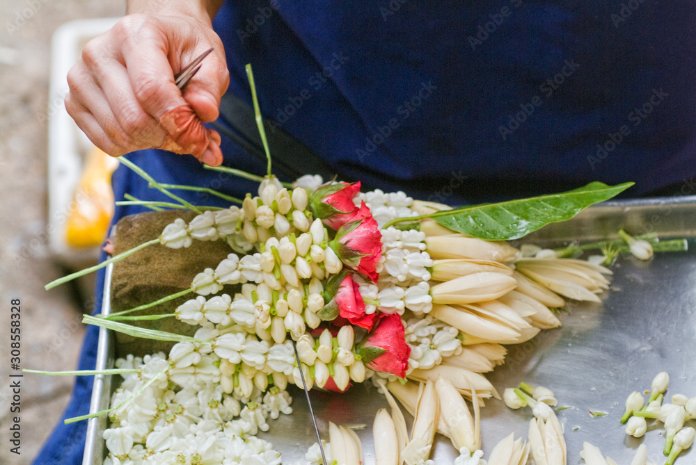 Foto de dok ruk, the flower of love Phuang malai are a Thai form of ...