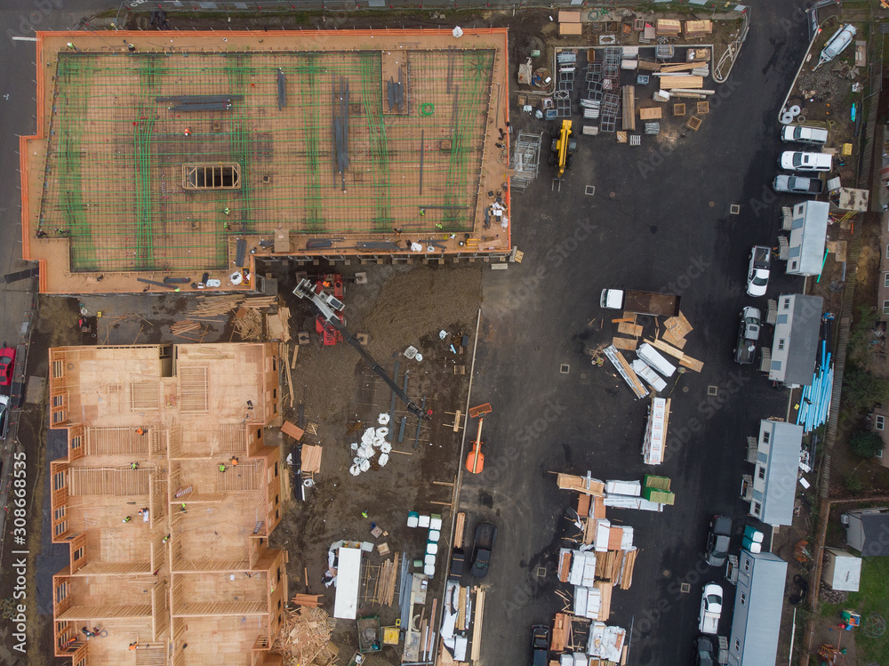 Stockfoto med beskrivningen Construction and construction of high-rise ...
