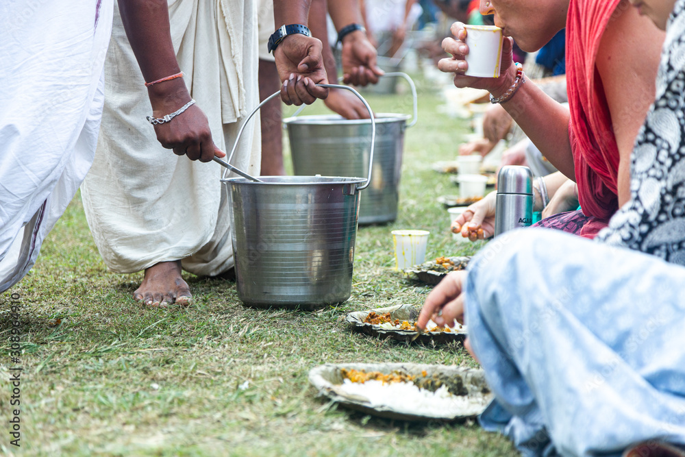 Pilgrims Eat Foods