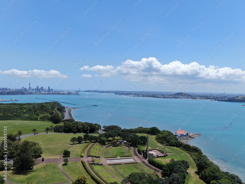 Foto de Bastion Point, Auckland / New Zealand - December 12, 2019: The ...