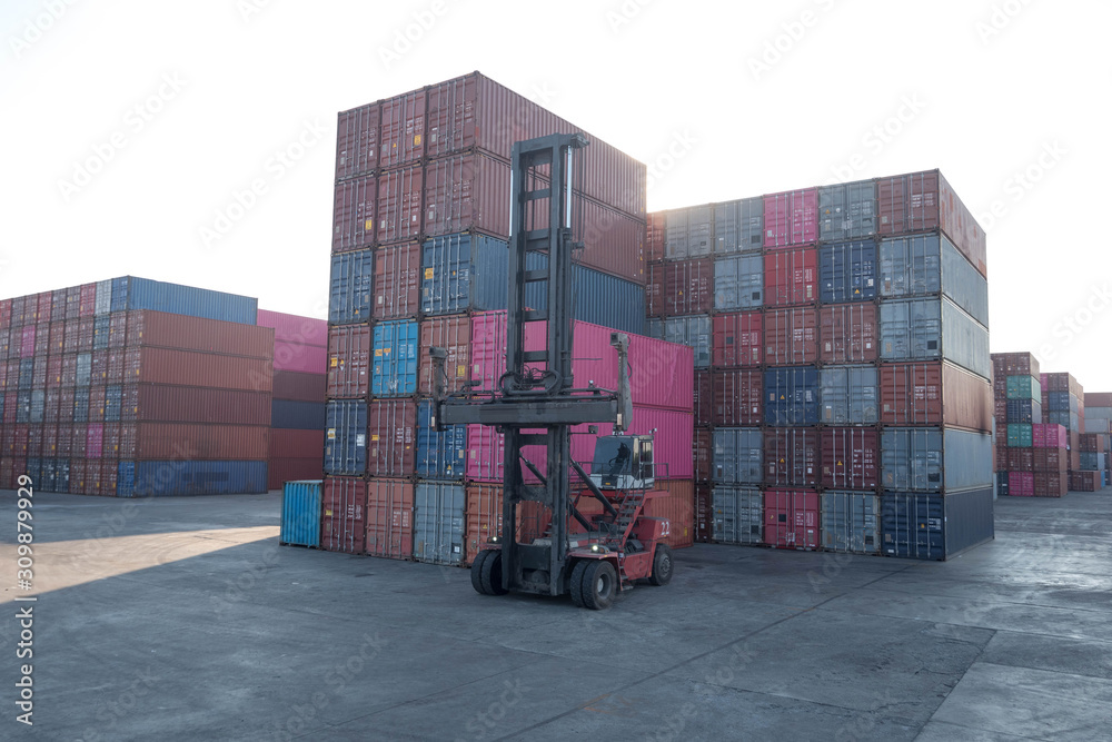 Container loading and unloading equipment in the harbor Import and ...