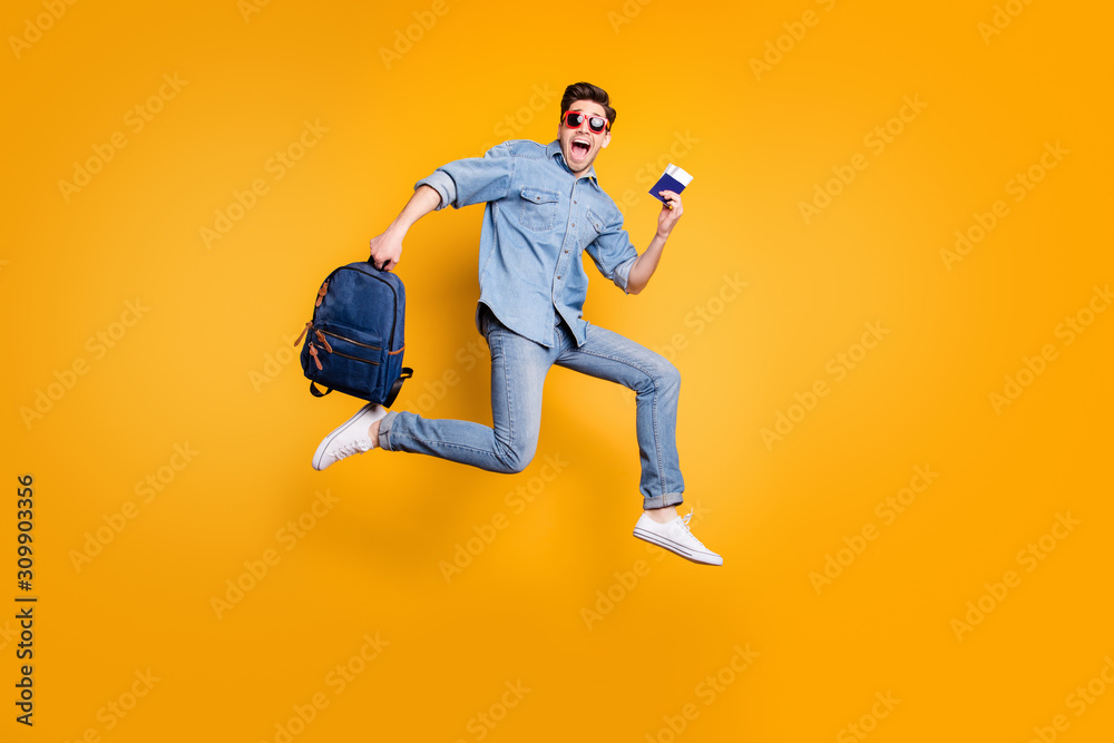 Full length body size turned photo of screaming man running jumping ...