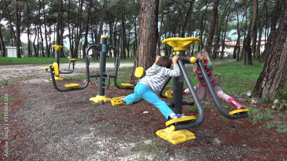 Vidéo Stock Akyaka, Mugla, Turkey - 10th of November 2019: 4K Sportive ...