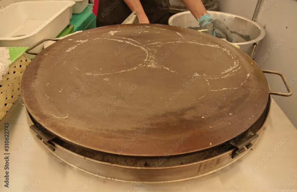 Large cast iron roti pan for cooking thin rice crepe sheet of Thai ...