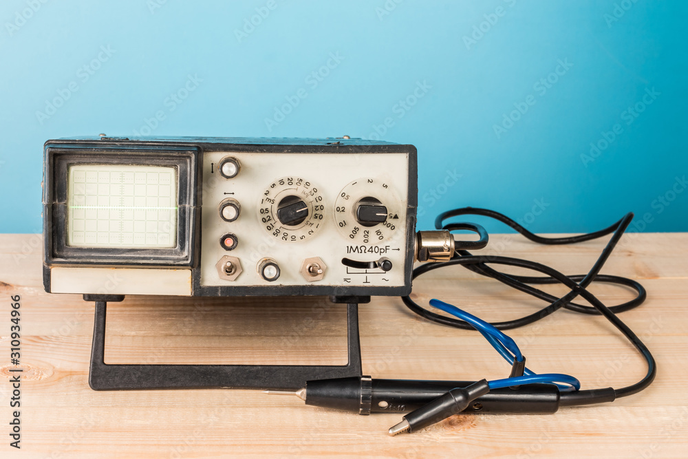 Retro oscilloscope ready to measure waveforms Stock Photo | Adobe Stock