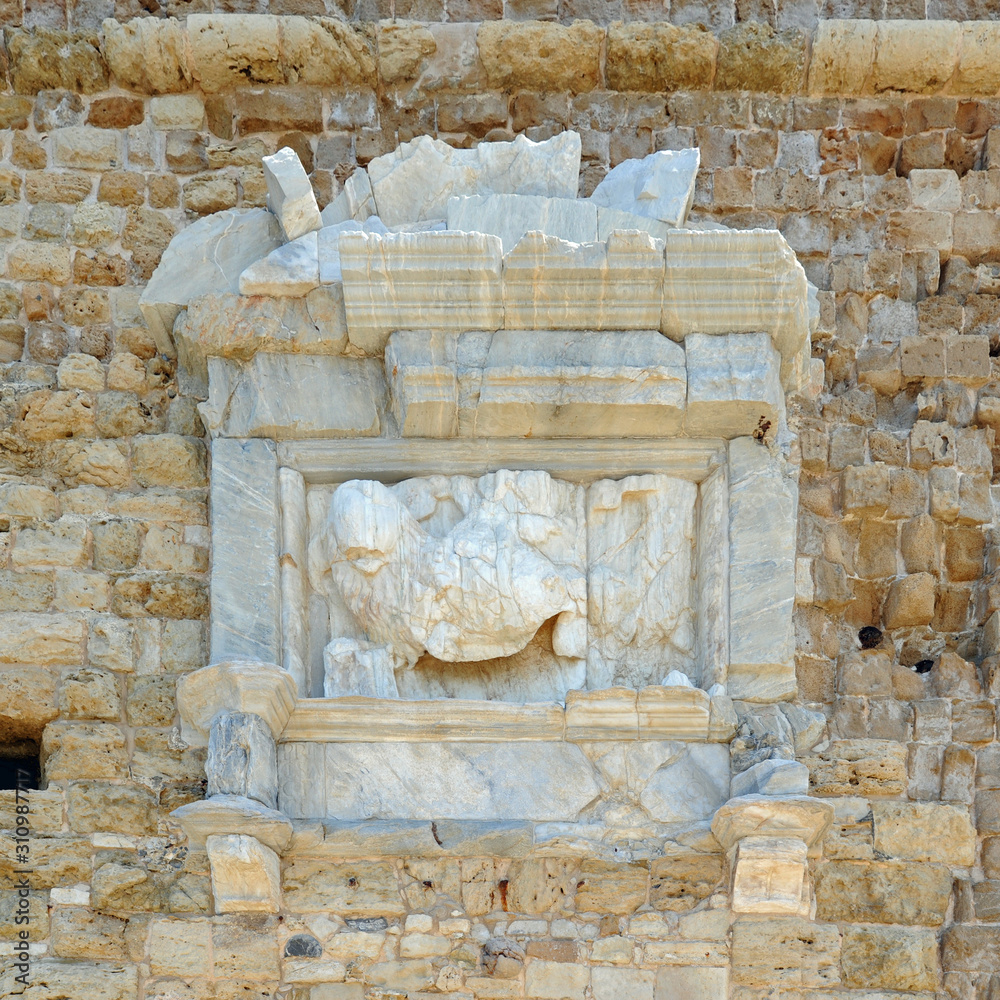 Lion de Saint Marc sur la forteresse de Koulès à Héraklion en Crète ...
