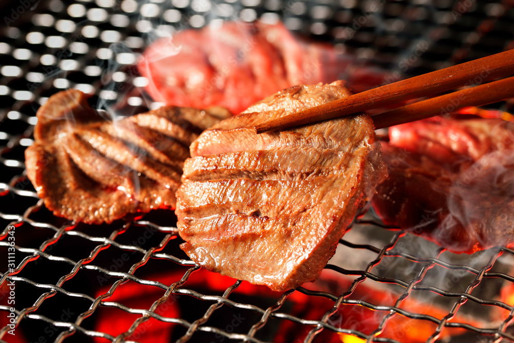 厚切り牛タン Thick-cut Gyutan (Sliced beef tongue) Stock Photo | Adobe Stock