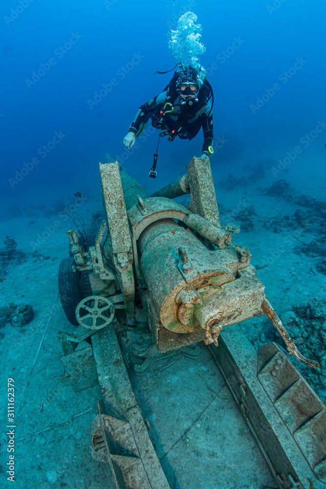 Diving in Jordan in Aqaba, where under water are guns, armored vehicles ...