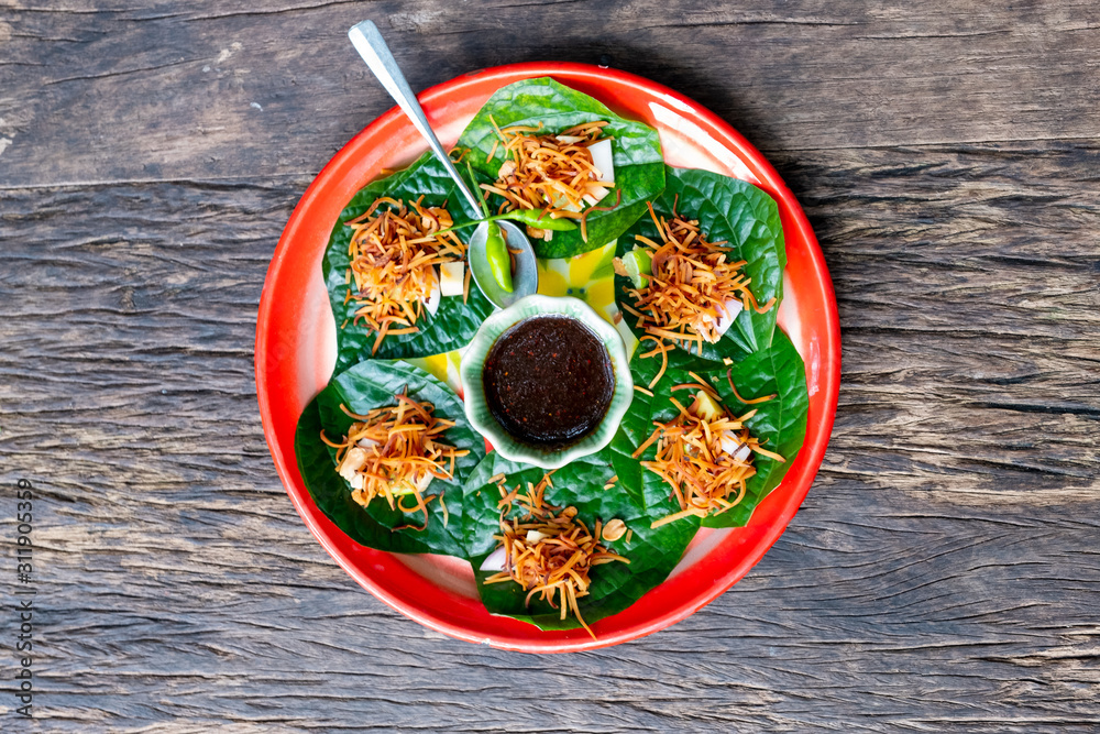 Miang kham , Royal leaf wrap appetizer , Betel Leaf Wrap , Savoury Leaf ...