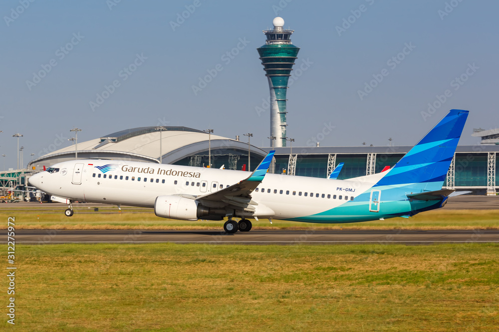 Garuda Indonesia Boeing 737-800 airplane Guangzhou airport Stock Photo ...