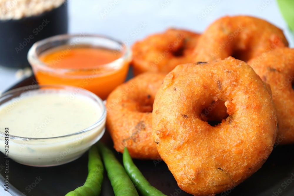Vada or Medu vadai with sambar and coconut chutney - Popular South ...