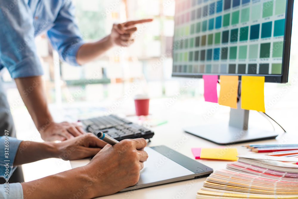 Professional Creative architect graphic desiner occupation choosing the ...