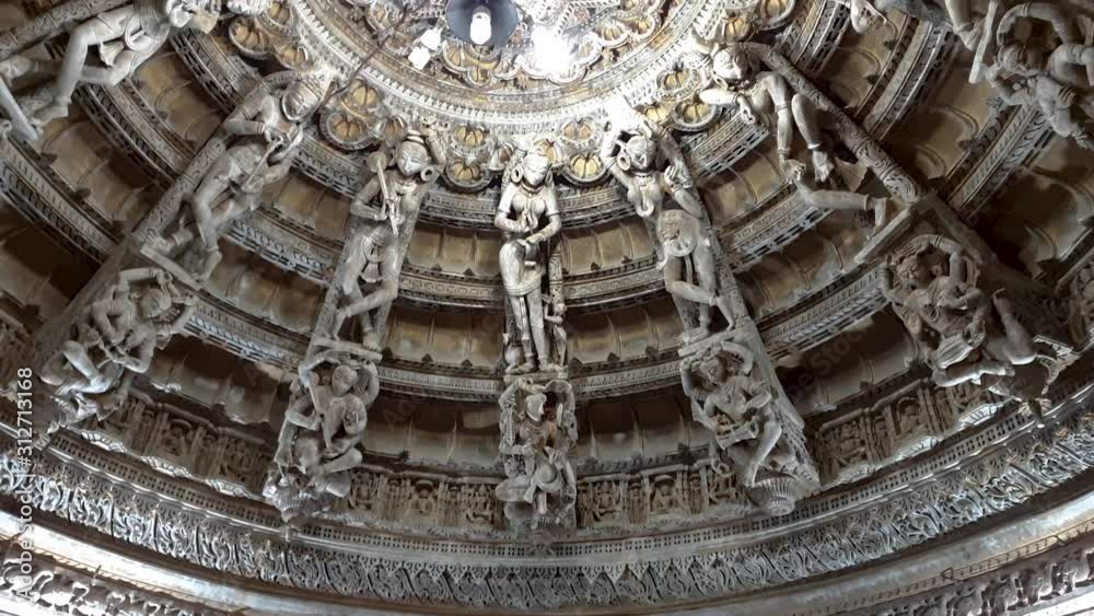 Beautiful carvings and sculptures on the interiors of ancient Shri ...