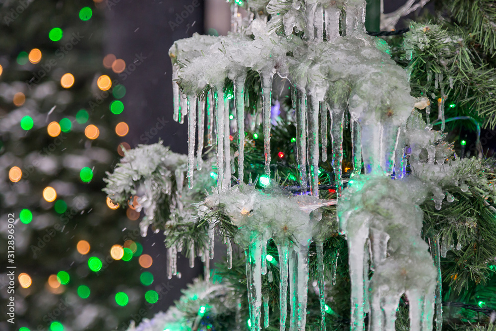 Christmas Tree Icicles