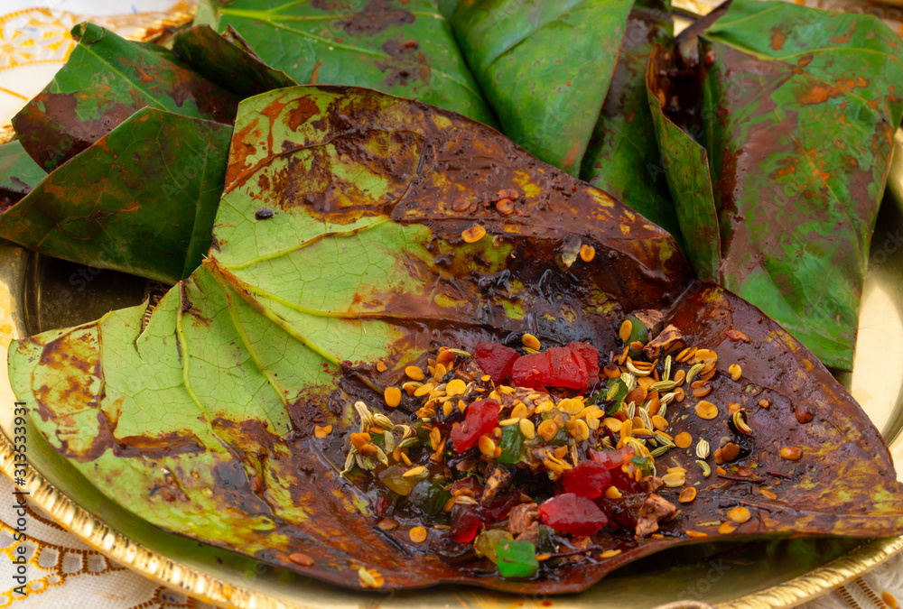 Fotka „Indian Traditional Mouth Freshener Sweet Paan Also Known as ...
