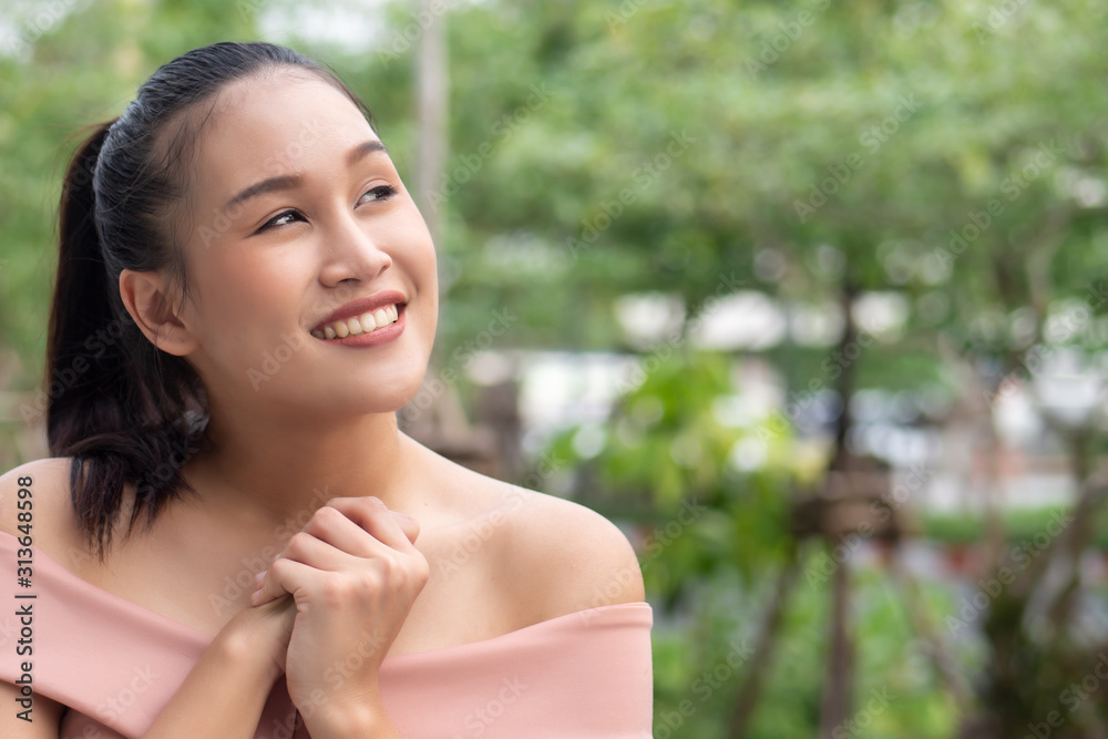 smart thoughtful asian woman thinking, planning; portrait of asian ...