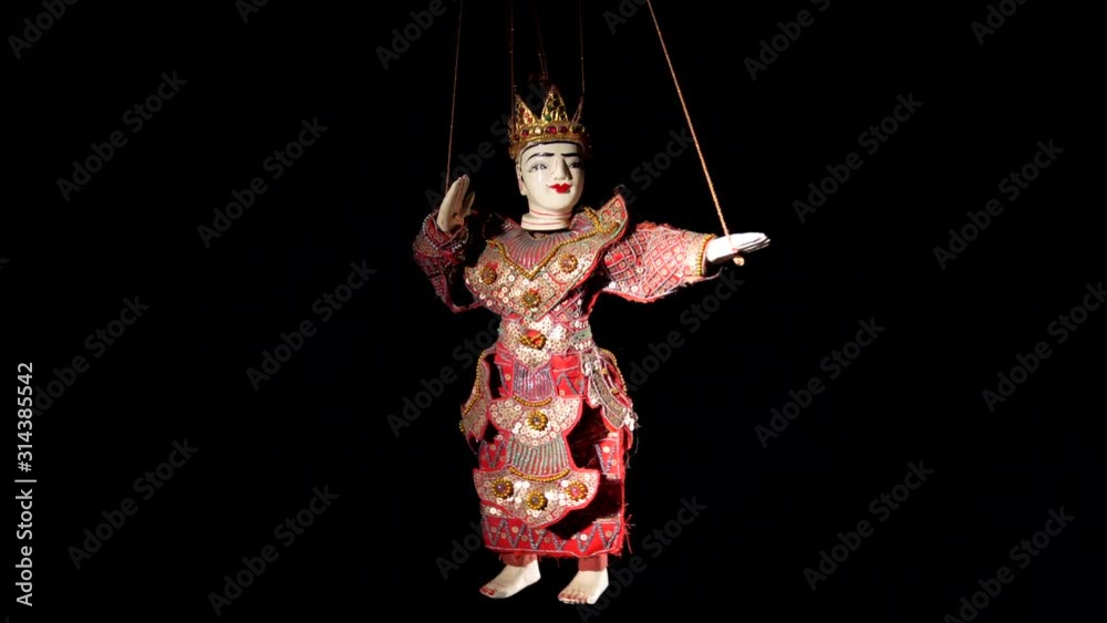 Vidéo Stock This video shows a beautiful vintage hun lakhon lek puppet ...