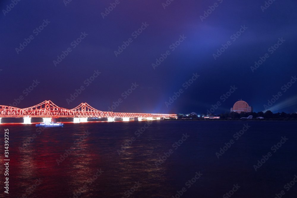 Night view of Yalu River Bridge in Dandong, facing North Korea Stock ...