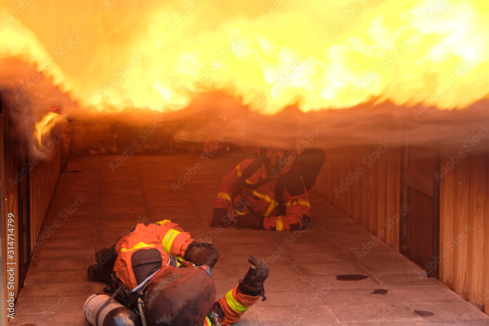 exercice d'intervention sur effet de blast Stock Photo | Adobe Stock