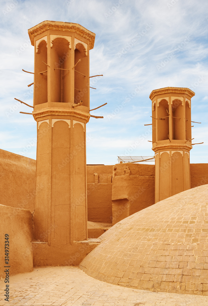 View of traditional Iranian windcatcher towers, Yazd, Iran Stock Photo ...