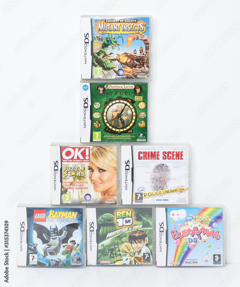 lodnon, england, 05/05/2019 A collection nintendo ds hand held vintage ...