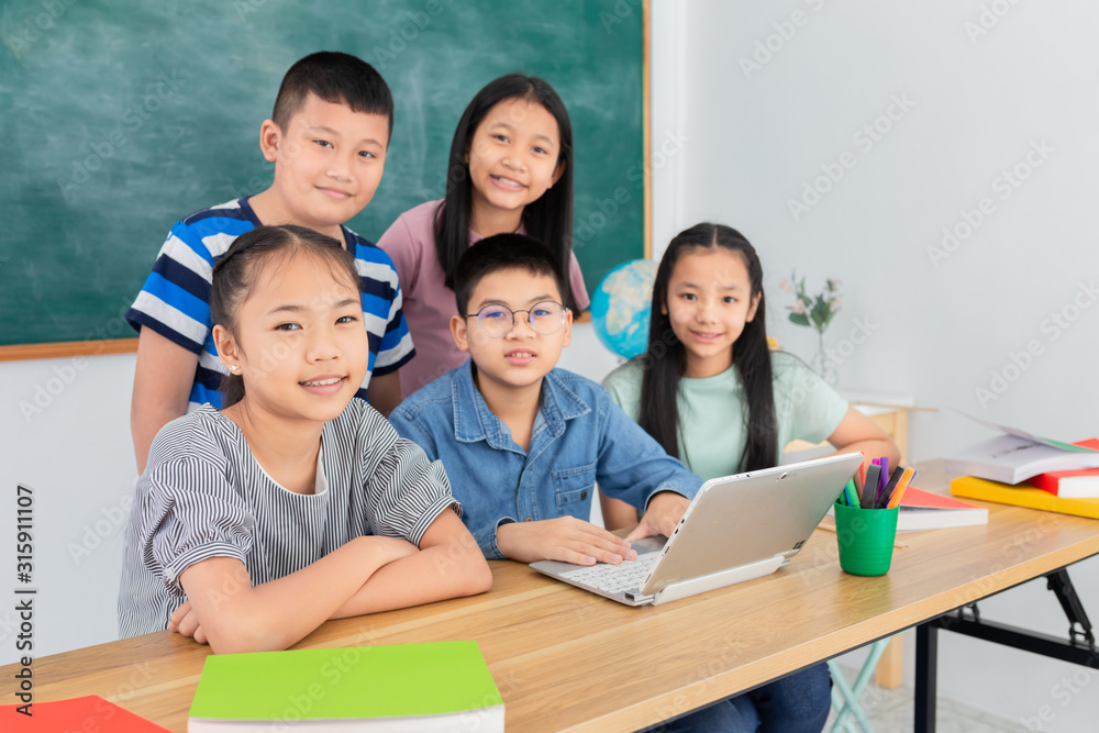 Elementary Student Group Work