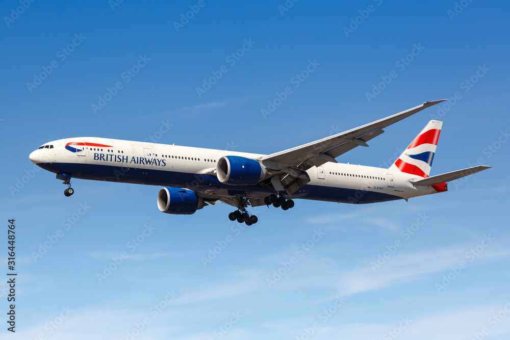 British Airways Boeing 777 airplane London Heathrow airport Stock Photo ...
