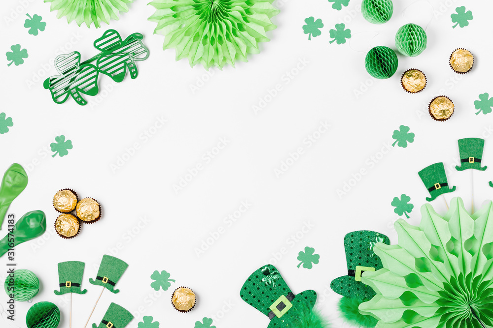 Decorations and props for St.Patrick 's Day party. Green and gold paper ...