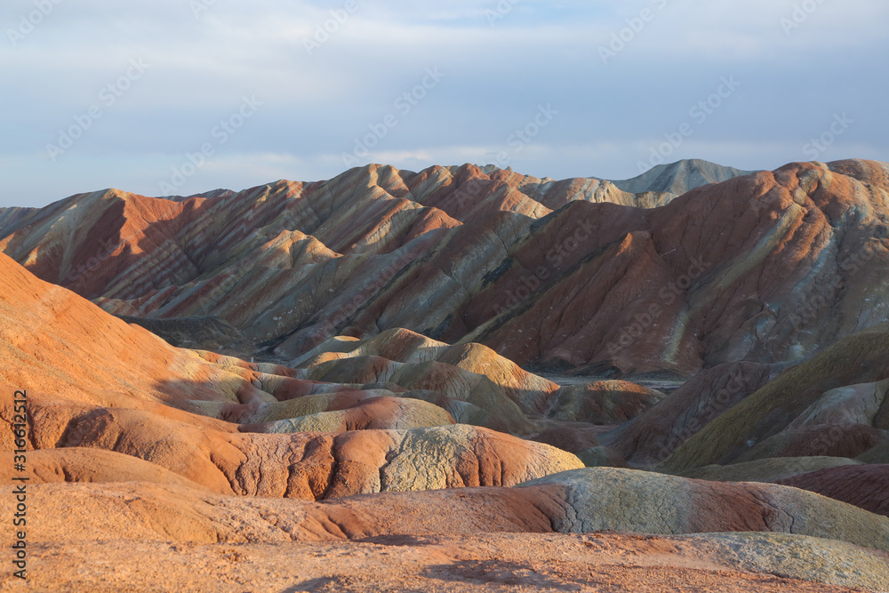Foto de Chiny Góry Tęczowe (Geologiczny Park Zhangye Danxia Landform ...