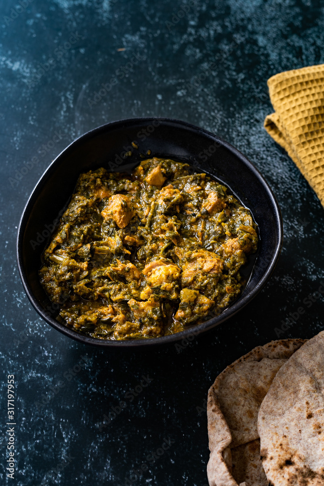 Indian Dish Spinach Lamb Palak with Chappati Flat Bread. Stock Photo ...