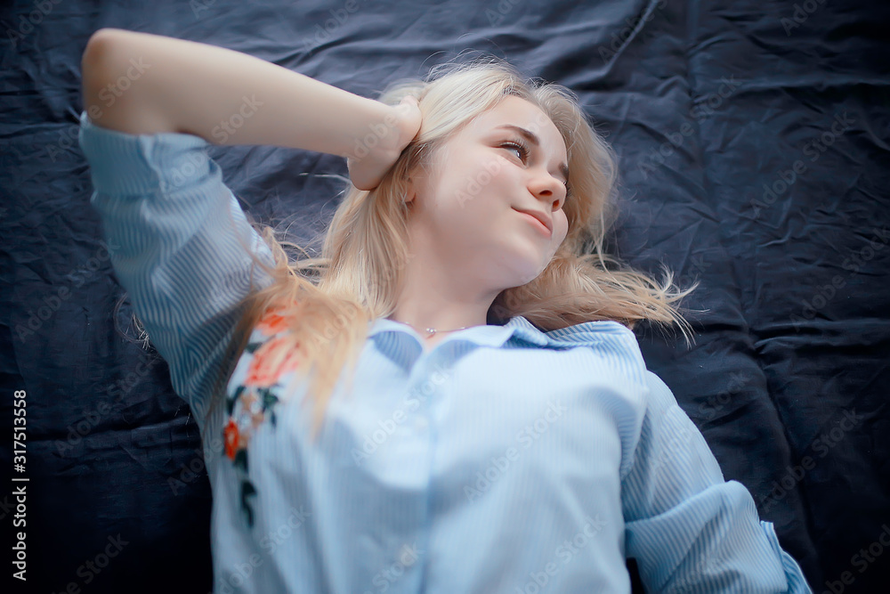 cute teenage girl / portrait of a fun beautiful girl, youth, teenager ...