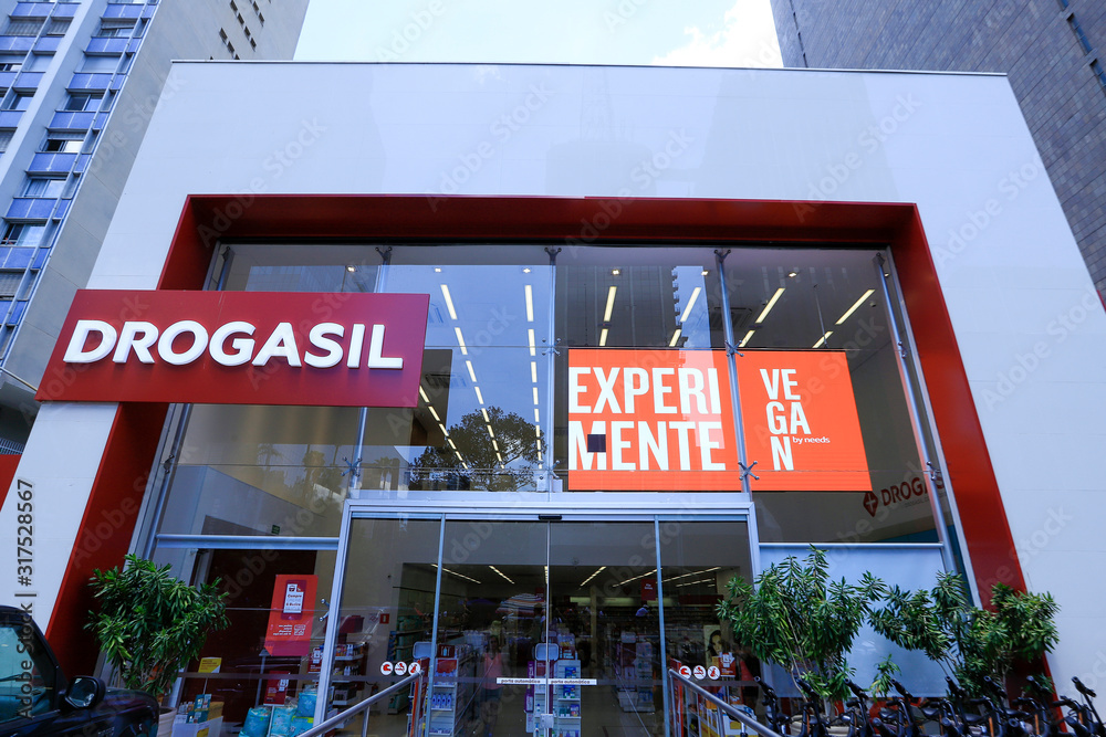 Sao Paulo, Brazil - Nov 03 2019: facade with lettering and logo of ...