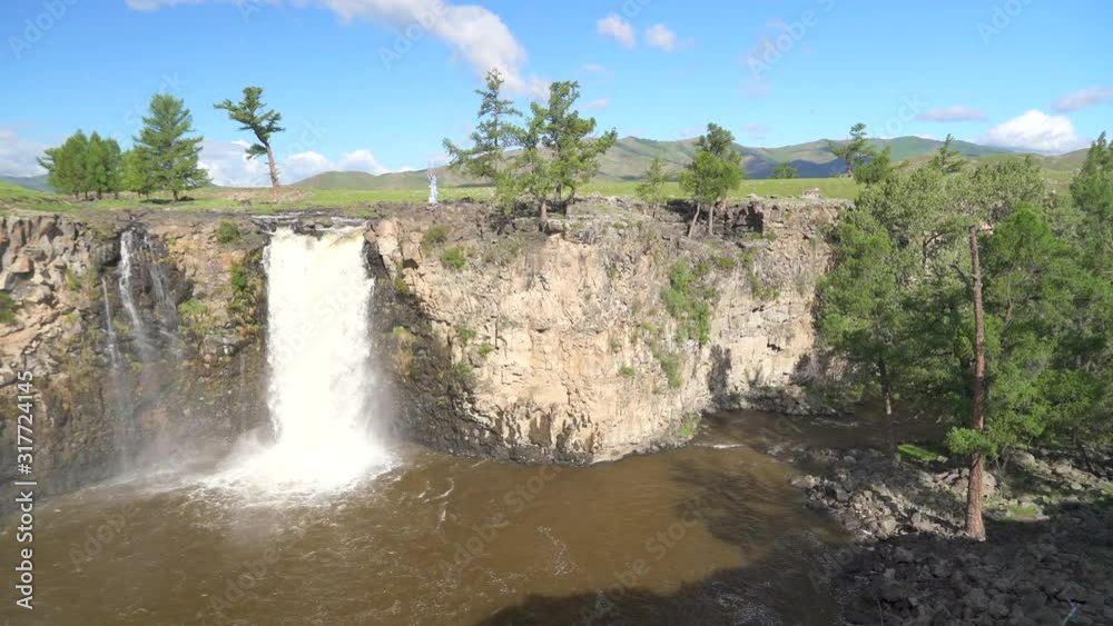 Vidéo Stock Orkhon Orhon is a waterfall located in the valley of ...
