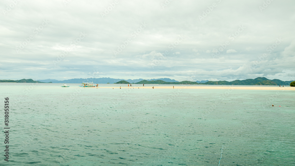 Shoal sandbar on Linapacan Island, Palawan, Philippines Stock Photo ...