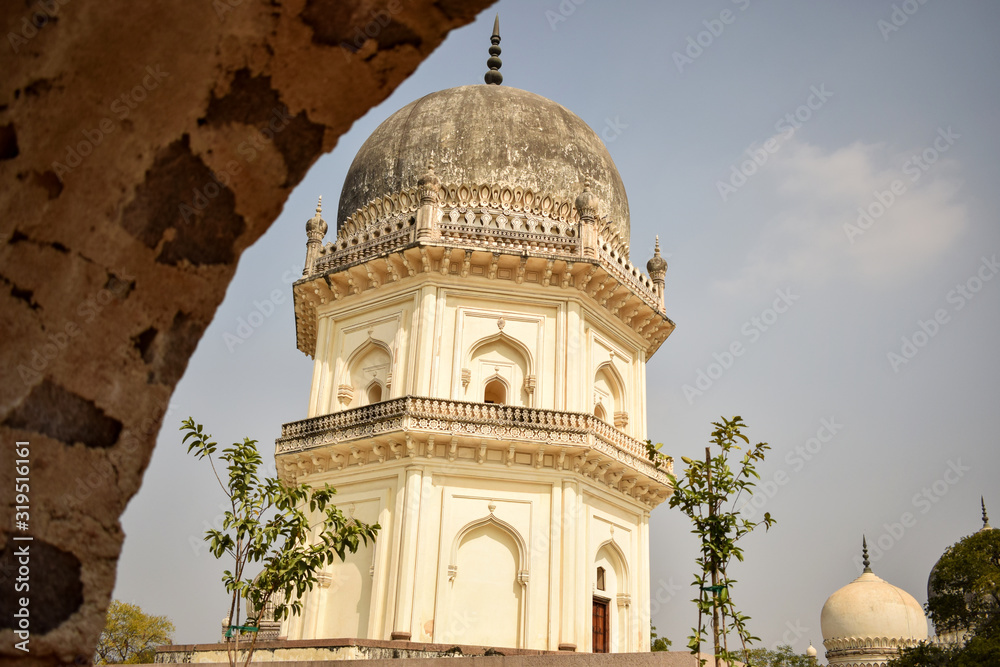 7 Tombs of Hyderabad, India Sultan Quli Qutb Mulk's tomb was built in ...
