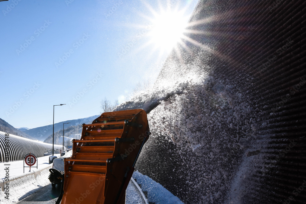 Winter, Verkehr, asfinag, Autobahn, A10, Schneepflug, Schneeräumen ...