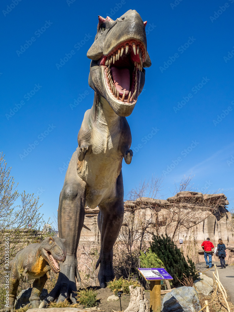 Animatronic Dinosaurs exhibits at the Prehistoric Park section of the ...